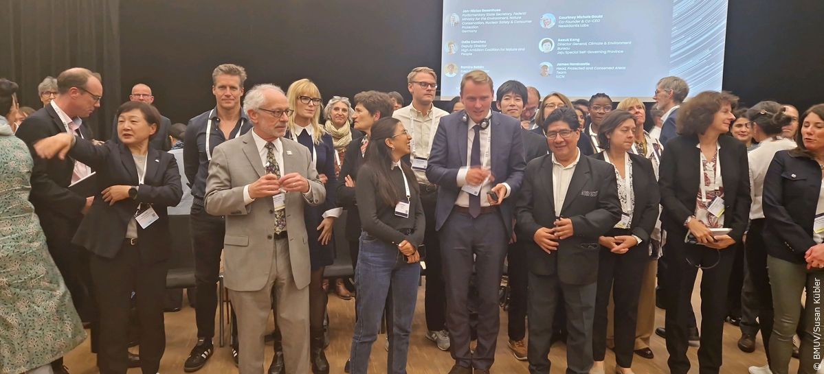 BMUKN: Dr. Jan-Niclas Gesenhues beim IUCN Leaders Forum in Genf ...